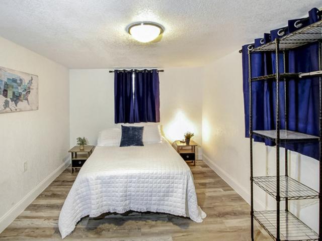 Cozy Plant City House WITH MODERN TOUCHES! Spacious bedrooms and an incredible location! Move in tomorrow! #RoomGoals