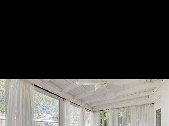 Cozy private room and bathroom!