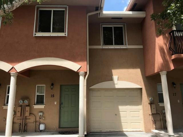 Cozy Private Room for Rent in Hallandale