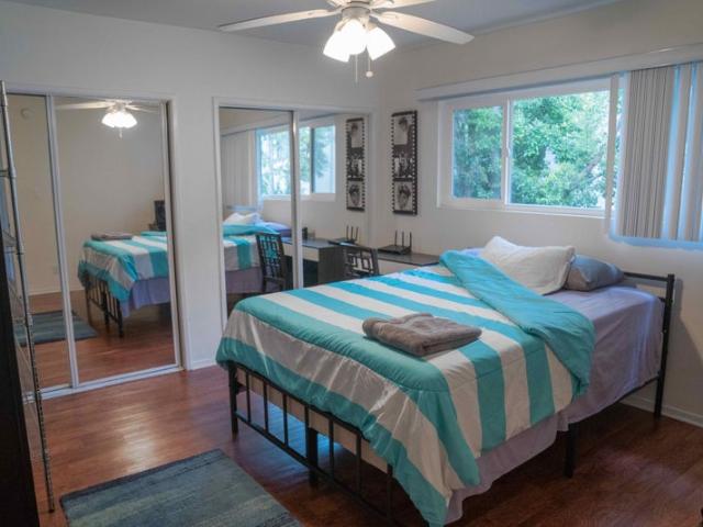 Cozy private room/bath avail June20 in Beverlywood