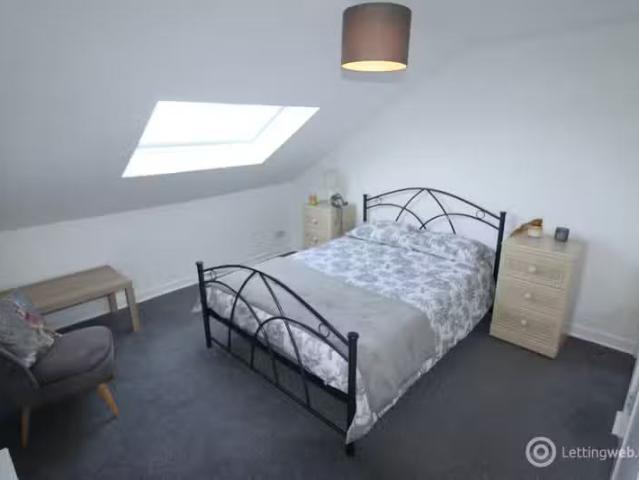Rental! Property to rent in 209/7 Rosemount Place