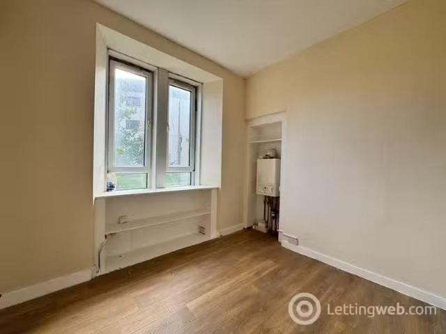 For Rent! Property to rent in 73 Causeyside Street Flat 1 1 Pa.