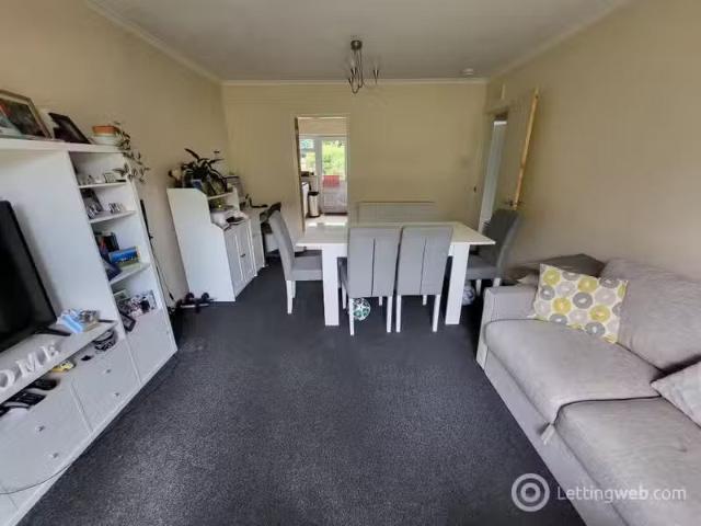 Deal! Property to rent in Cairns Gardens, Edinburgh, EH14