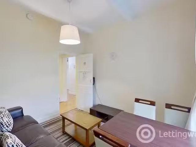 Unique Property to rent in Caledonian Place, Edinburgh, EH11