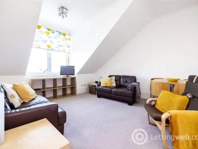 Deal! Property to rent in Claremont Place, Aberdeen, AB10