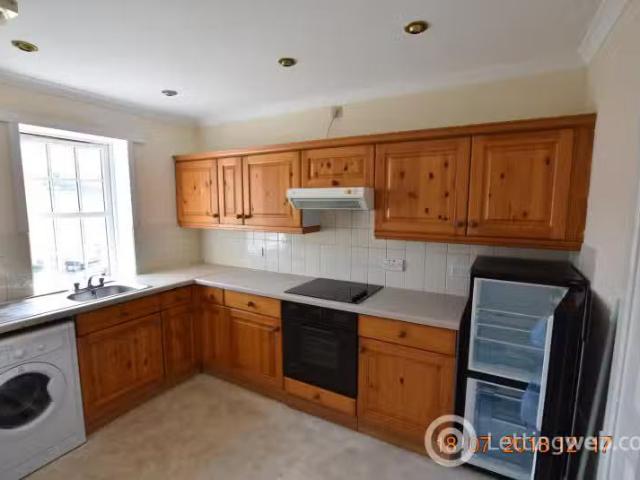 Just in! Property to rent in Back Street, Bridge Of Earn, Pert.