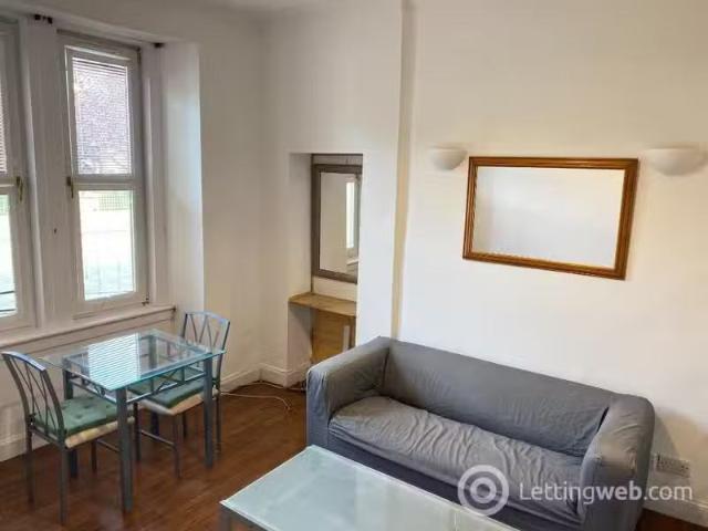 For Rent! Property to rent in Edina Place, Leith, Edinburgh, E.