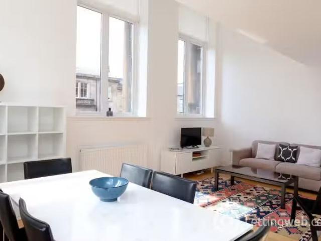 For Rent! Property to rent in Flat 2/5 21 Cecil Street, Glasgo.