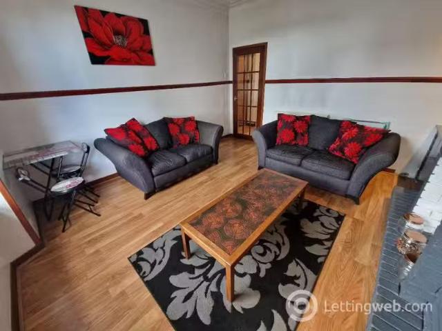 Nice Property to rent in Holburn Street, City Centre, Aberdeen.