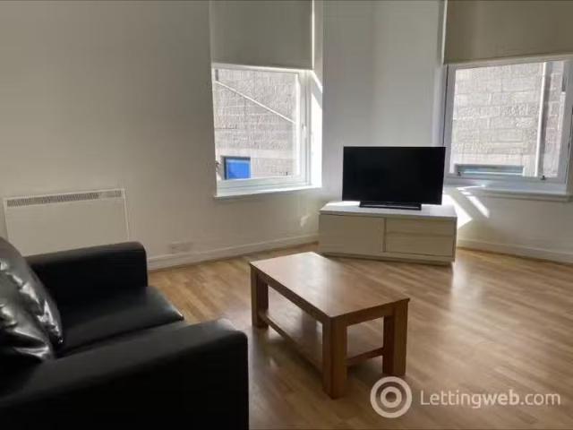 For Rent! Property to rent in Langstane Place, City Centre, Ab.