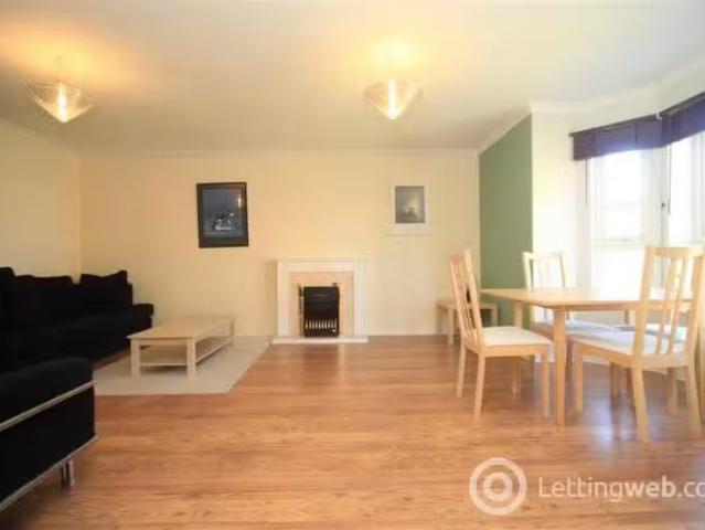 Rental! Property to rent in Mc Donald Road, Leith Walk, Edinbu.