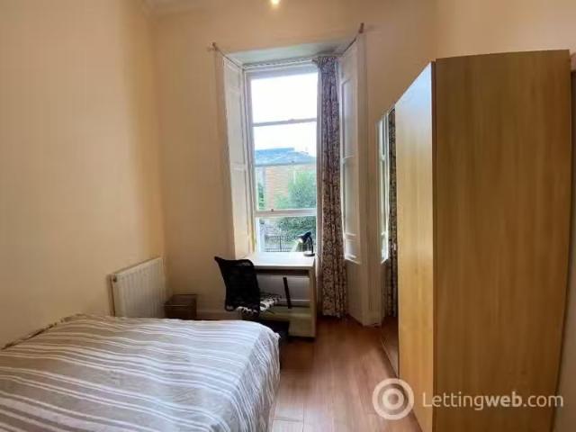 New Property to rent in Newington Road, Newington, Edinburgh.