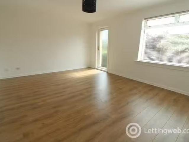 Cheap Property to rent in Sempill Avenue, Erskine