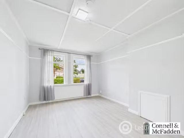 Deal! Property to rent in Stenhouse Crescent, Stenhouse, Edinb.