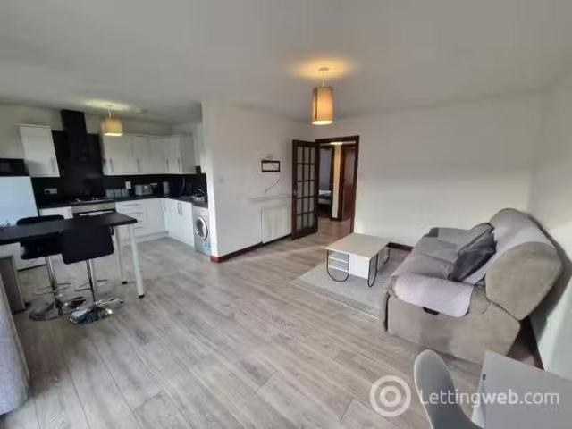 Rental! Property to rent in Strawberry Bank Parade, City Centr.