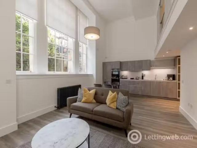 Charming Property to rent in Viewforth, Bruntsfield, Edinburgh