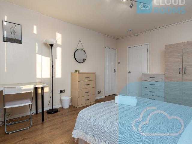 COZY Queensland House E16 RM3
