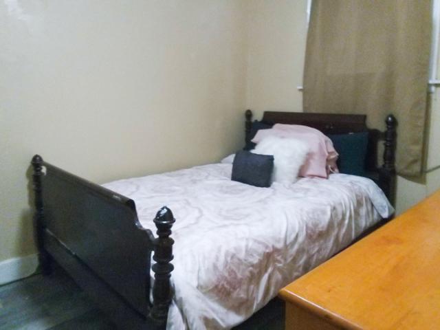 Cozy & Renovated Atlanta Home – Exceptional Host Support Secure & Stylish Fully Furnished Private Rooms all Move In Ready! Fast High Speed Wi Fi & All Utilities Included!