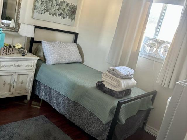 Cozy room/ bathroom/Quiet area
