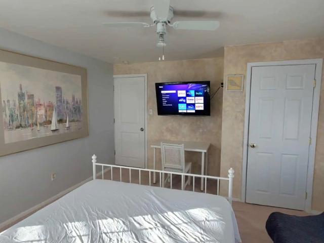 Cozy Room by PHL Airport, NJ, DE
