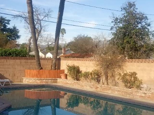 Cozy Room for Rent in Burbank_ Bed Bath_$_Availab