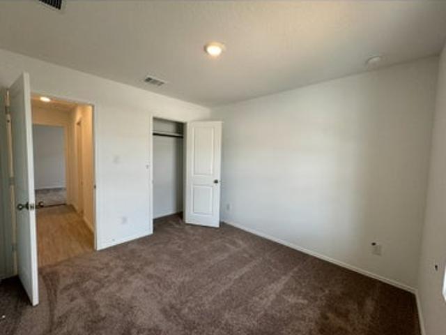 Cozy Room for Rent in Saint Hedwig | $mo | TX