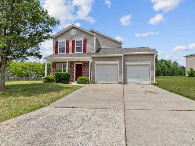 Cozy Room for Rent in Winston Salem_$150 weekly