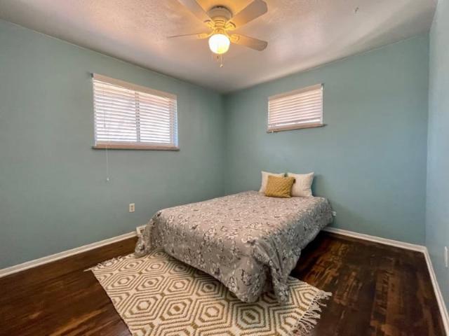 Cozy Room in Charming Home in Aurora!