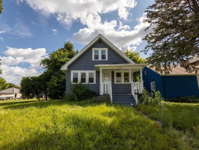 Cozy Room in Charming Single Family Home RENT TO
