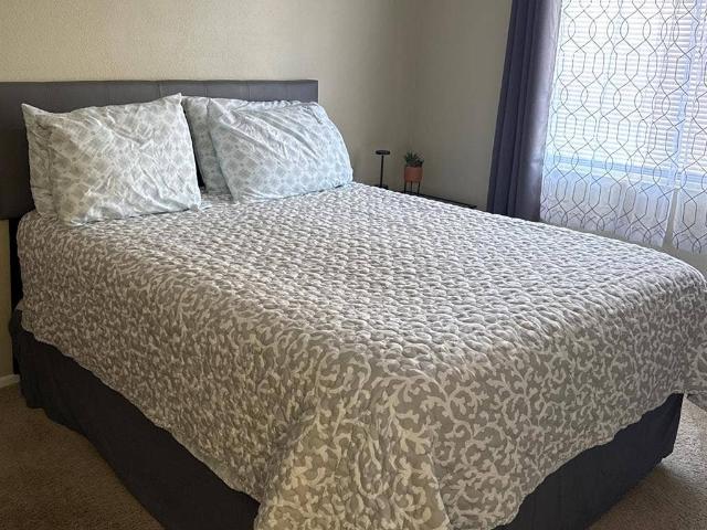 Cozy room in Victorville