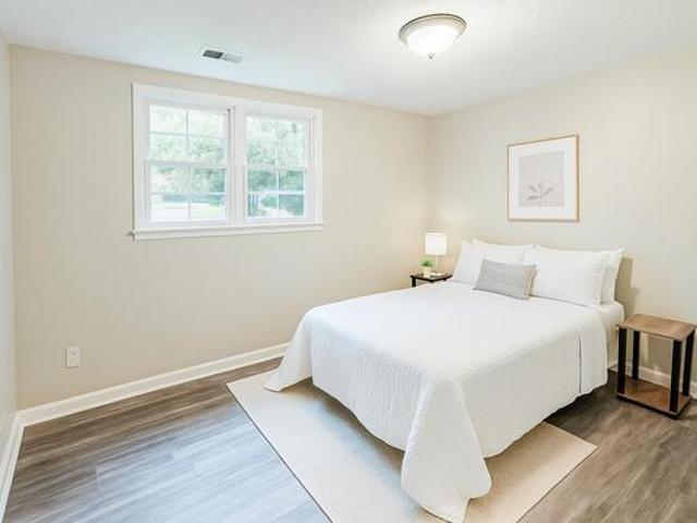 Cozy room off Greenbriar Trail Near Greenbriar Mall & Tyler Perry Studios ! #RoomGoals