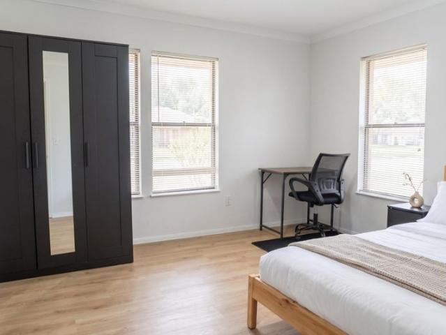 Cozy Room Near Lake Arlington & Major Highways