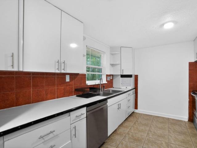 Cozy Rooms, Fully Furnished for Rent Near Downtown