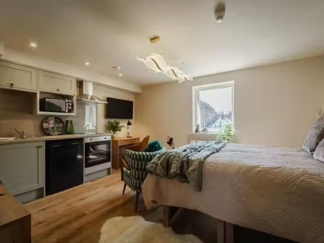 Rental! Studio flat for rent in BRAND NEW DESIGNER STUDIO Peel.