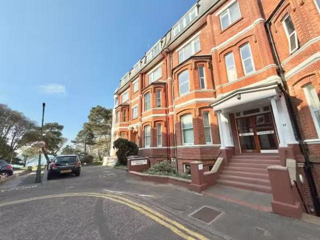 New Studio flat for rent in Durley Gardens, Bournemouth, Dorse.