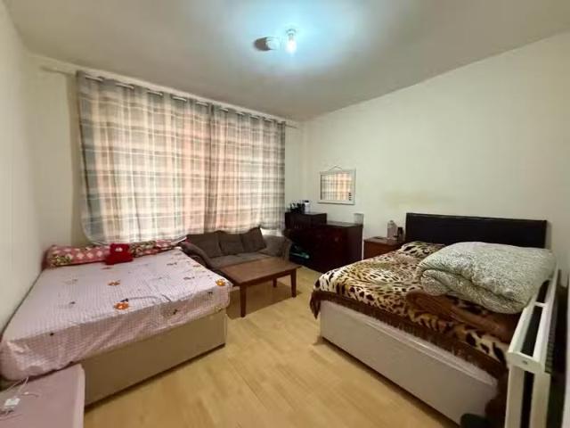 Deal! Studio flat for rent in Holly Lane, Smethwick, B67