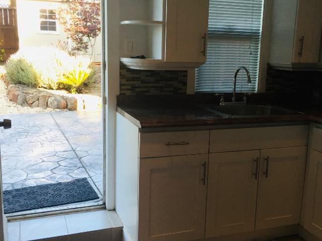 Cozy Studio Suite for Rent in South SF_$_Availabl