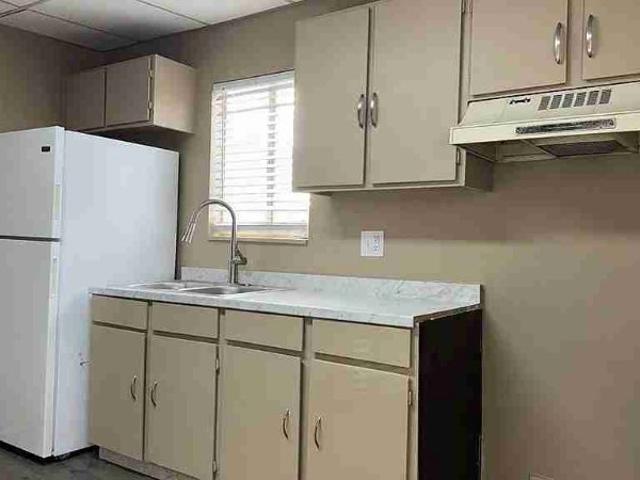 Cozy Single Unit in Pueblo | 1630 Spruce St | Avai