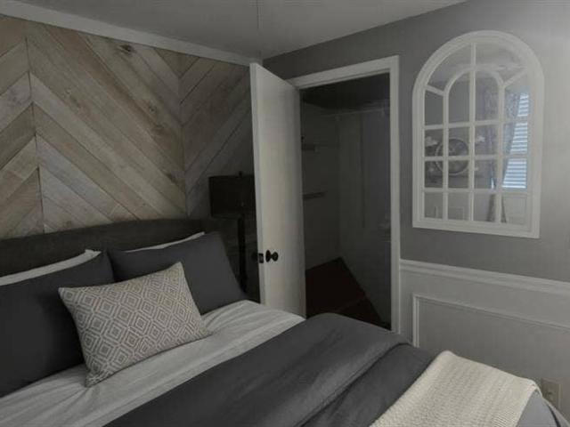Cozy space 15 minutes to downtown