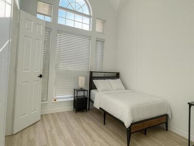 Cozy & Spacious Home in Quiet Pflugerville Neighborhood!