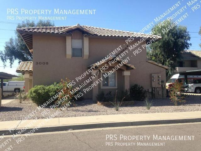 Cozy townhome in Mesa!