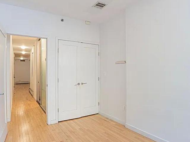 Cozy, unfurnished room with private full bathroom!