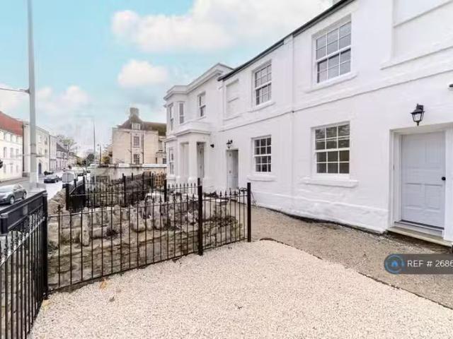 Nice 10 BA 1 bedroom house share for rent in Stallard Street.