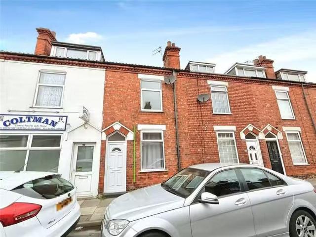 Unique 1 BA 3 bedroom Mid Terrace House to rent, Henry Street.