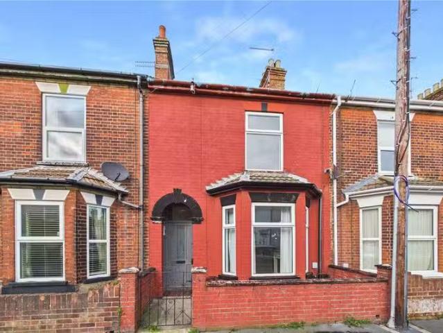 Cheap 1 BA 3 bedroom Mid Terrace House to rent, St. Margarets.