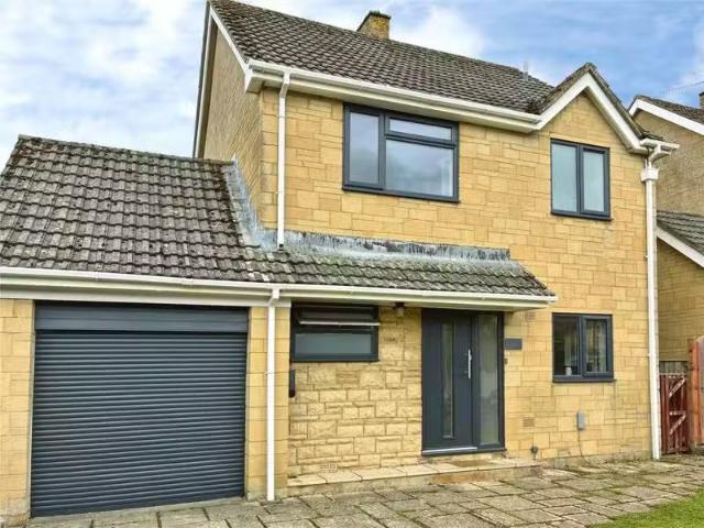 Cozy 1 BA 3 bedroom detached house for rent in Northfield, Win.