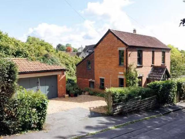 Cozy 1 BA 3 bedroom detached house for rent in Shop Lane, Pilt.