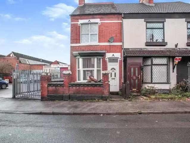 Cozy 1 BA 3 bedroom End Terrace House to rent, Aston Road, Nun.