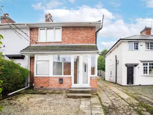 Cozy 1 BA 3 bedroom end of terrace house for rent in Daisy Far.