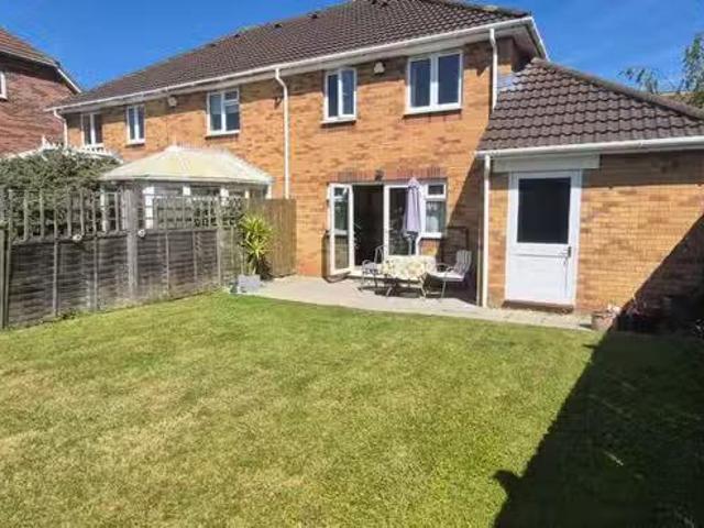 Cozy 1 BA 3 bedroom end of terrace house for rent in Wick Road.
